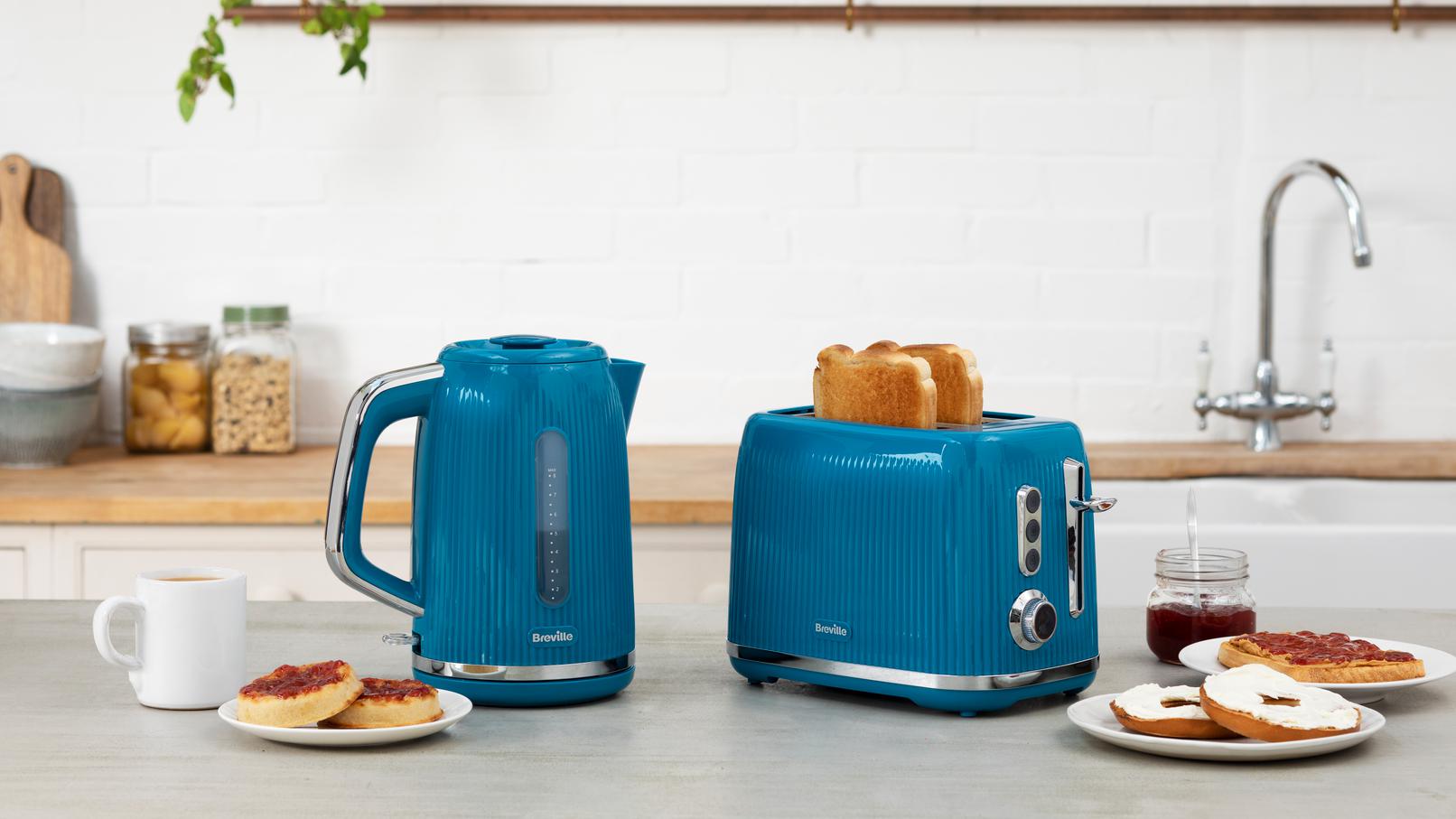 Breville Bold Black 2-Slice Toaster Blue